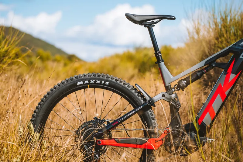 2022 THOK TK01 E.Bike - Grey/ Black / Red